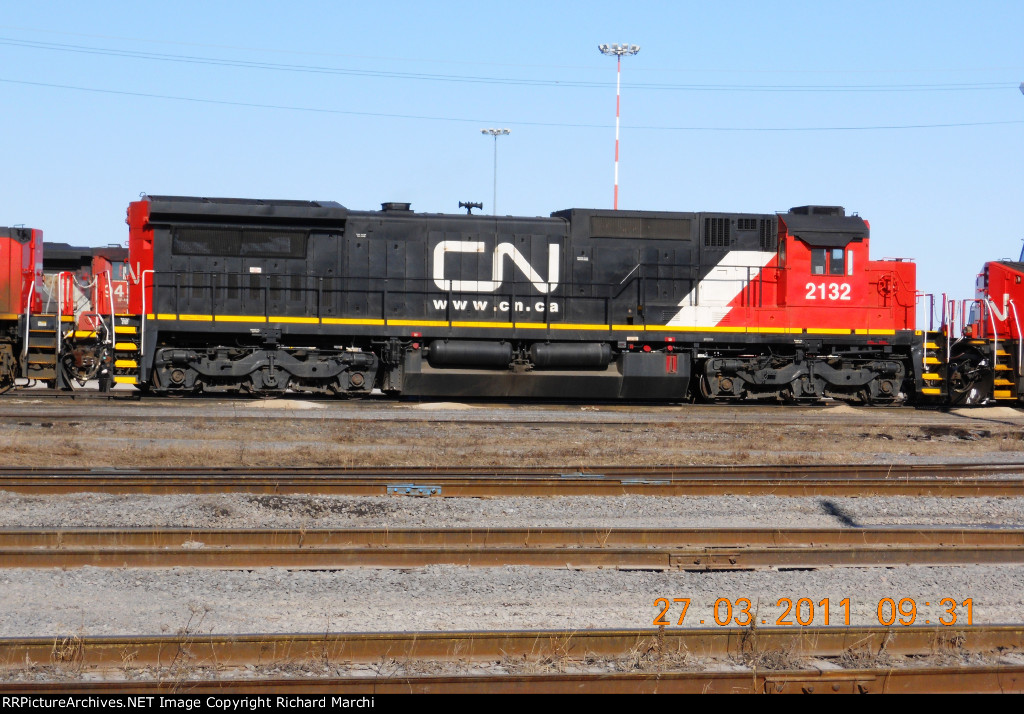 CN 2132